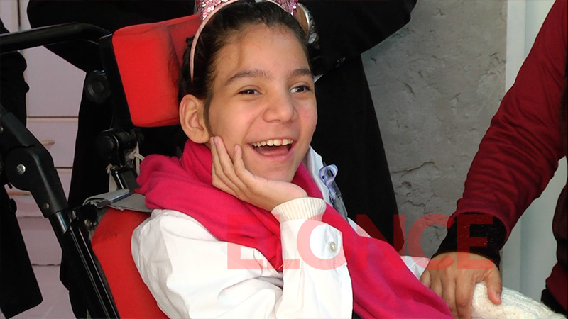 Una muestra de fortaleza: Melody prometió lealtad a la bandera | Elonce.com