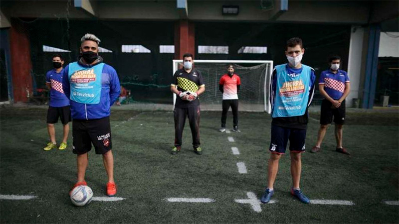 En Chajarí habilitaron la práctica del "metegol humano" | Elonce.com
