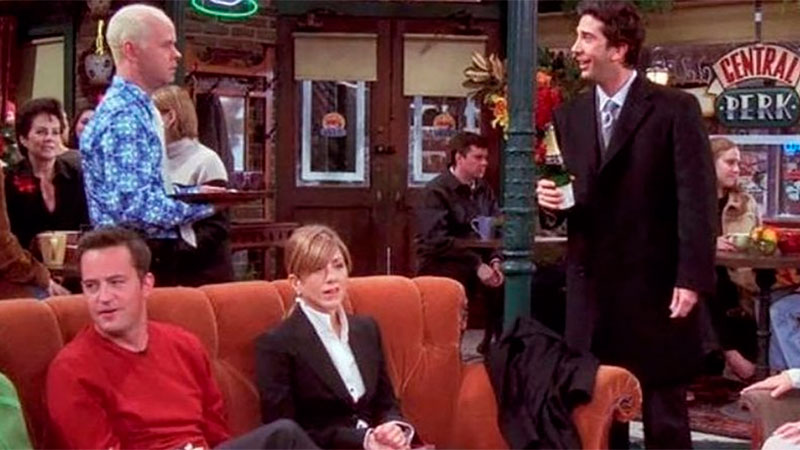 Falleció James Michael Tyler, conocido por su papel de Gunther en ...