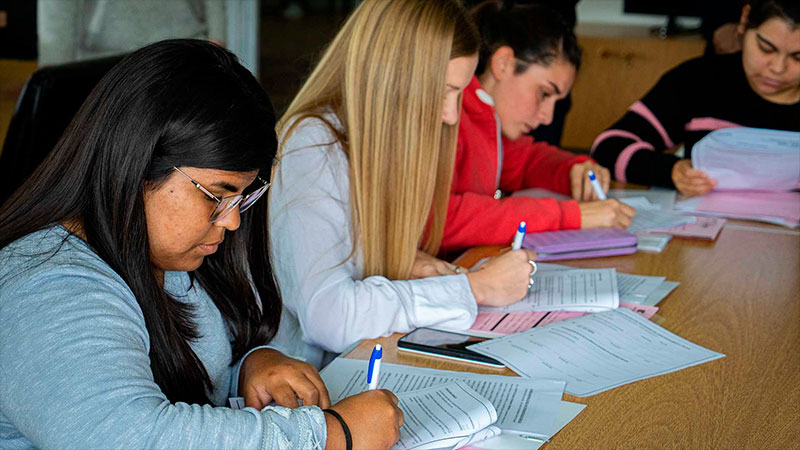 El Becario firmó convenios para que estudiantes realicen prácticas ...