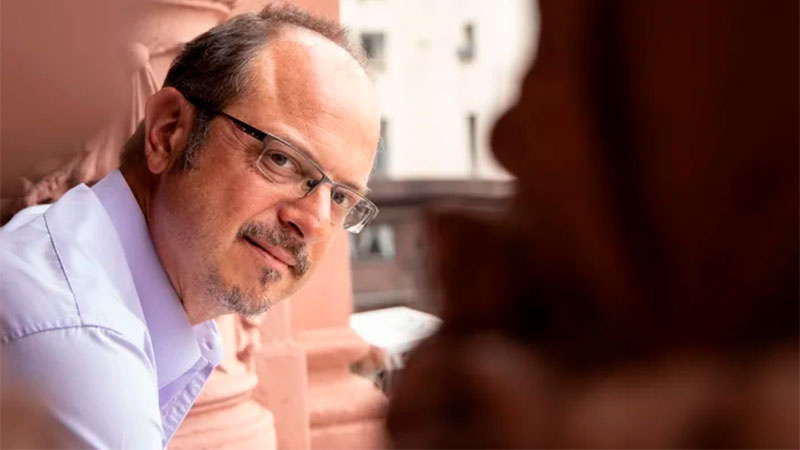 El Gobierno oficializó la salida del asesor presidencial Alejandro ...