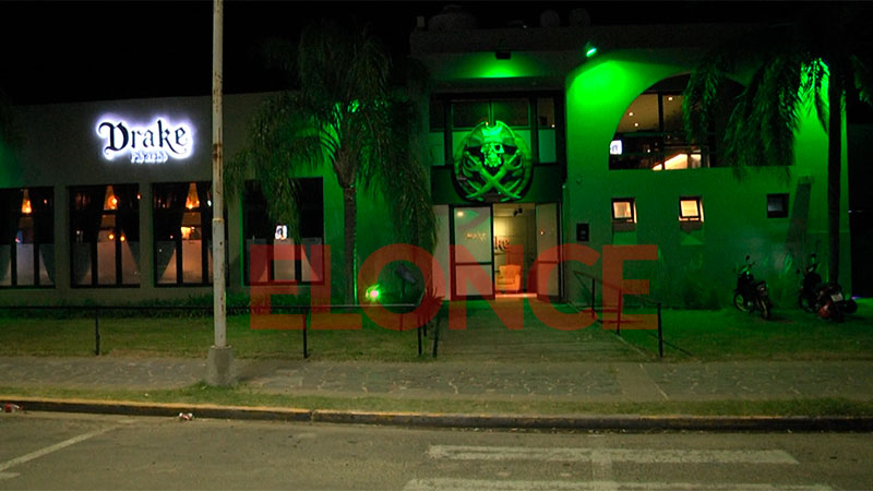 Inauguró "Drake pub y club" en el Thompson: Las propuestas para ...