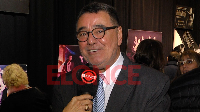 El reconocido actor y director Mario Martínez, celebró 50 años de ...