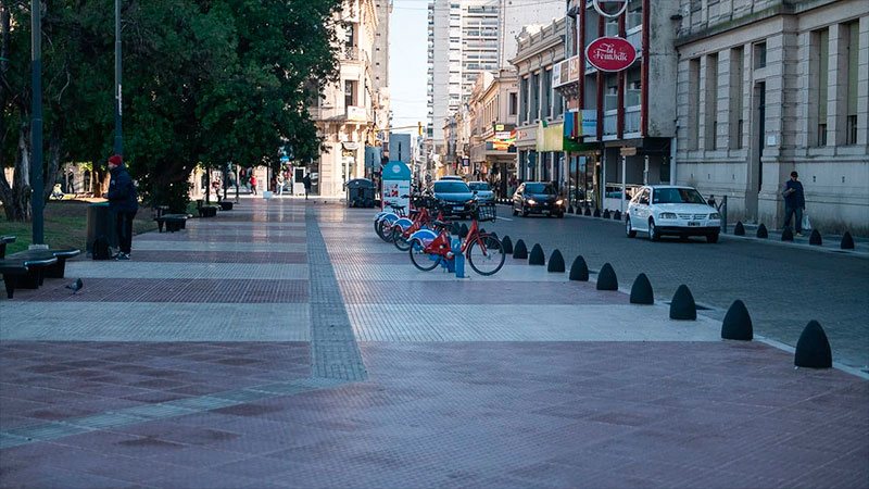 La Peatonal de la ciudad luce renovada: este sábado habrá atractivas ...
