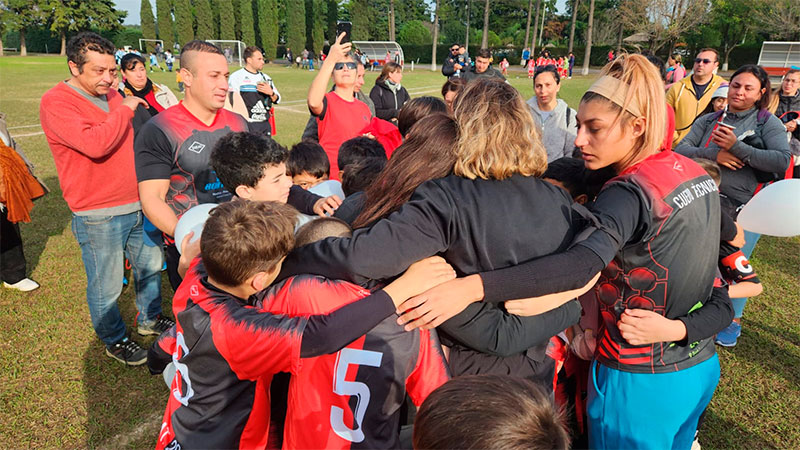 Videos: con globos blancos, en la Liga Paranaense de Fútbol recordaron ...