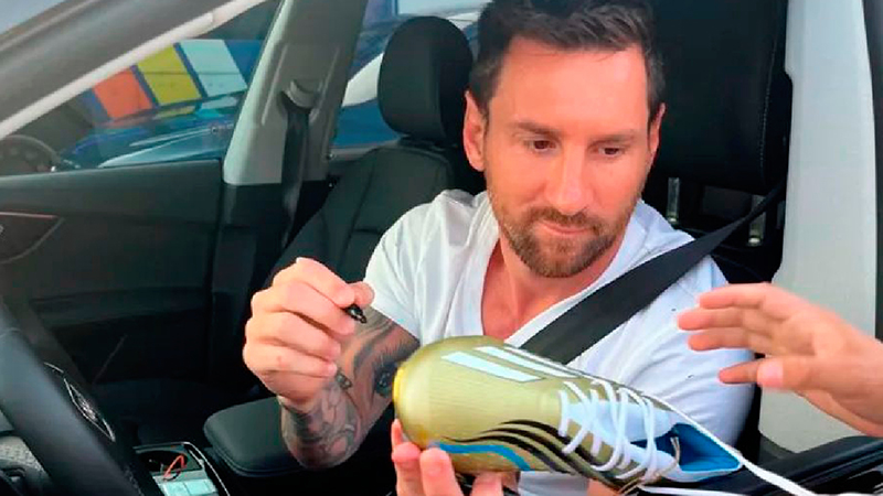 Lionel Messi llegó al predio del Inter Miami manejando y firmó ...