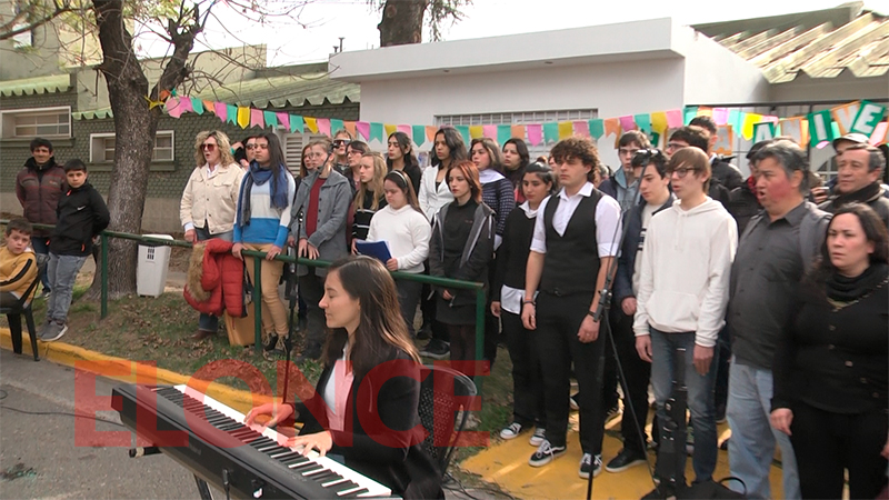Día de feria y fiesta en la escuela Melvin Jones de Paraná | Elonce.com