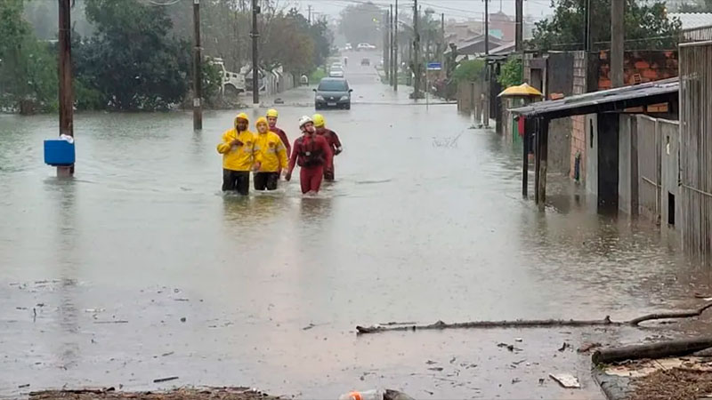 El Sur De Brasil Sufrió El Paso De Un Ciclón Al Menos 22 Muertos E