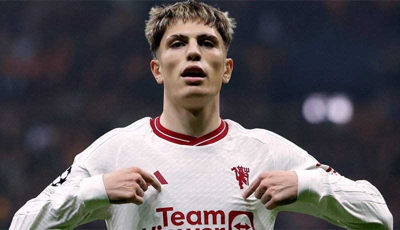 Garnacho debutó en las redes de la Champions en el empate del United ...