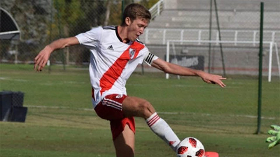 Unión incorporó a Rodrigo Castillo, juvenil formado en River | Elonce.com