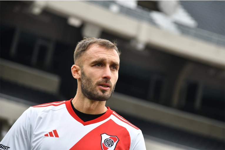 Germán Pezzella firmó y fue presentado en River | Elonce.com