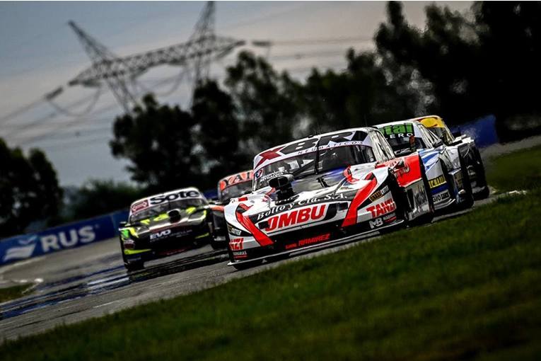 El entrerriano Borgert terminó segundo y lidera el TC Pista Mouras ...