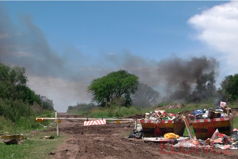 Humo en San Benito: a qué se debió la extensa columna de humo negro ...