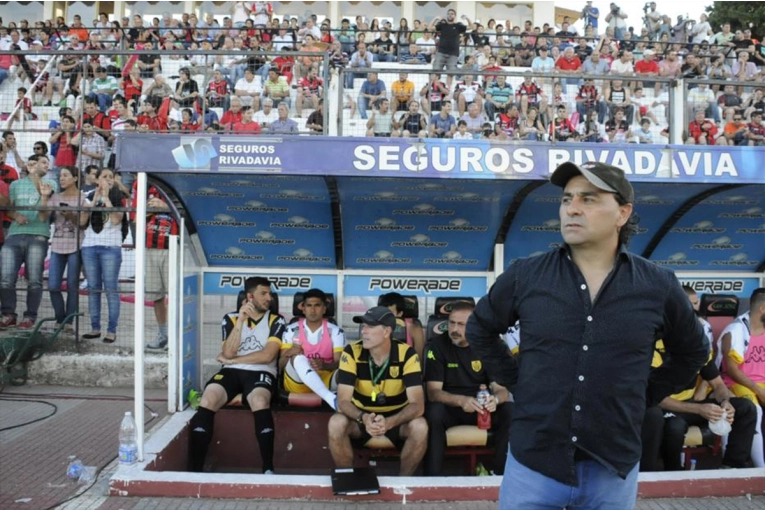 En busca del nuevo entrenador, Patronato se reúne con Coleoni | Elonce.com