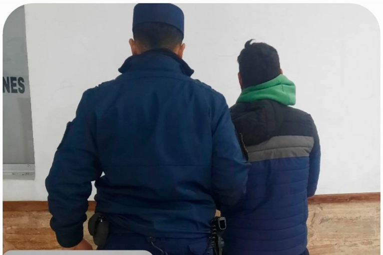 Detuvieron a un hombre en La Paz por amenazar a su pareja con un cuchillo | Elonce.com