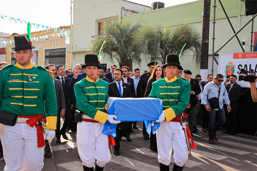 Repatriaron los restos del Sargento Cabral tras 212 años de su muerte | Elonce.com